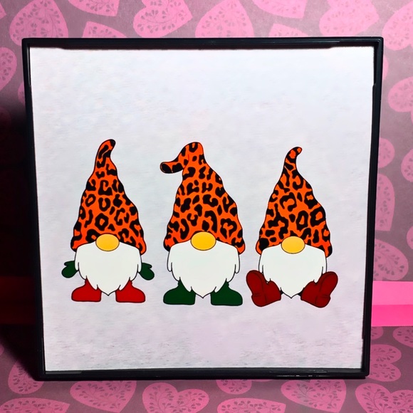 Accents | Gnome Frame | Poshmark